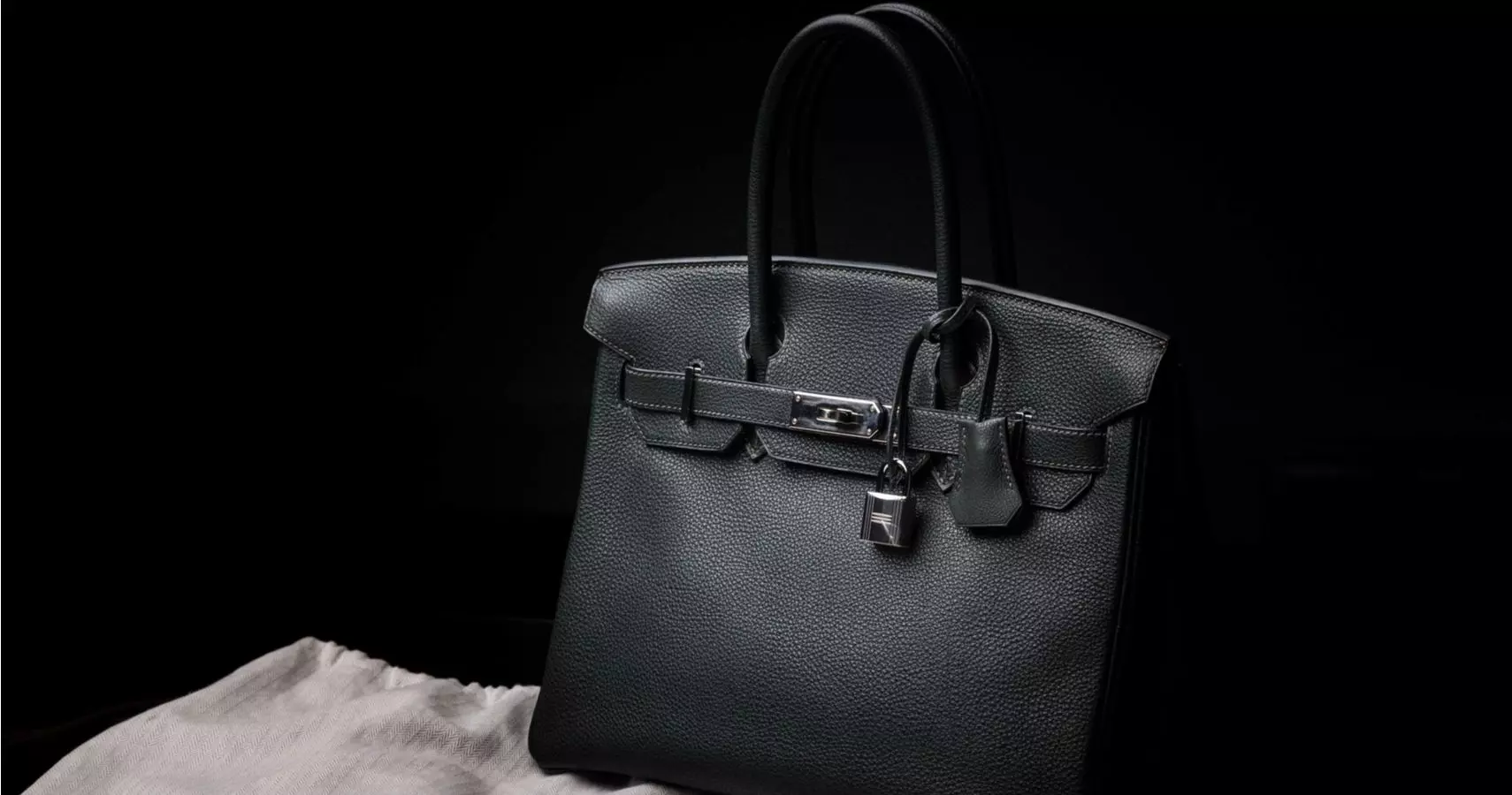 Imifuka ya Hermès Birkin: Uburyo Babaye Ishoramari Rishyushye Kubakire 1069_0