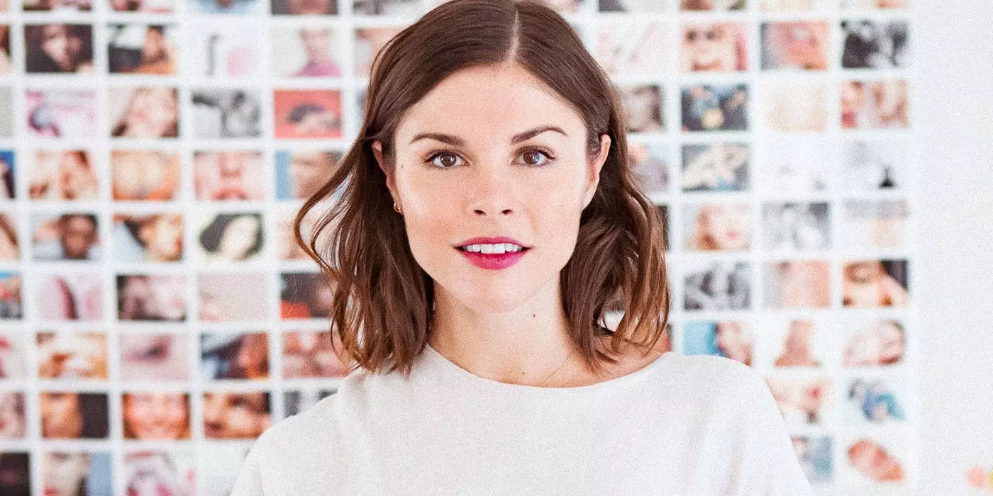 10 Txoj Cai Glossier Founder Emily Weiss ua raws li kom tau txais kev vam meej 11984_7