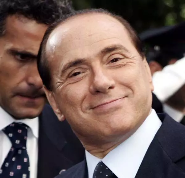 Silvio Berlusconi Čistá hodnota