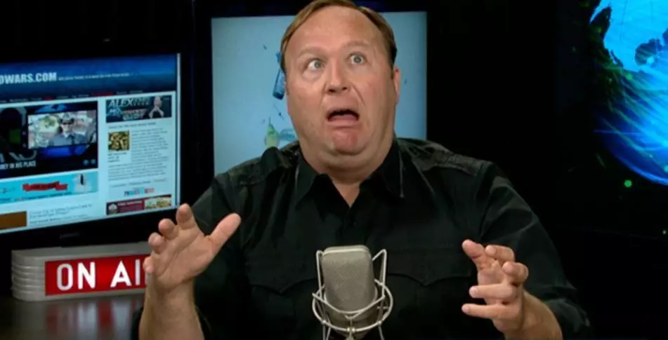 15 Bagay Alex Jones panse Gouvènman an ap fè 1236_4