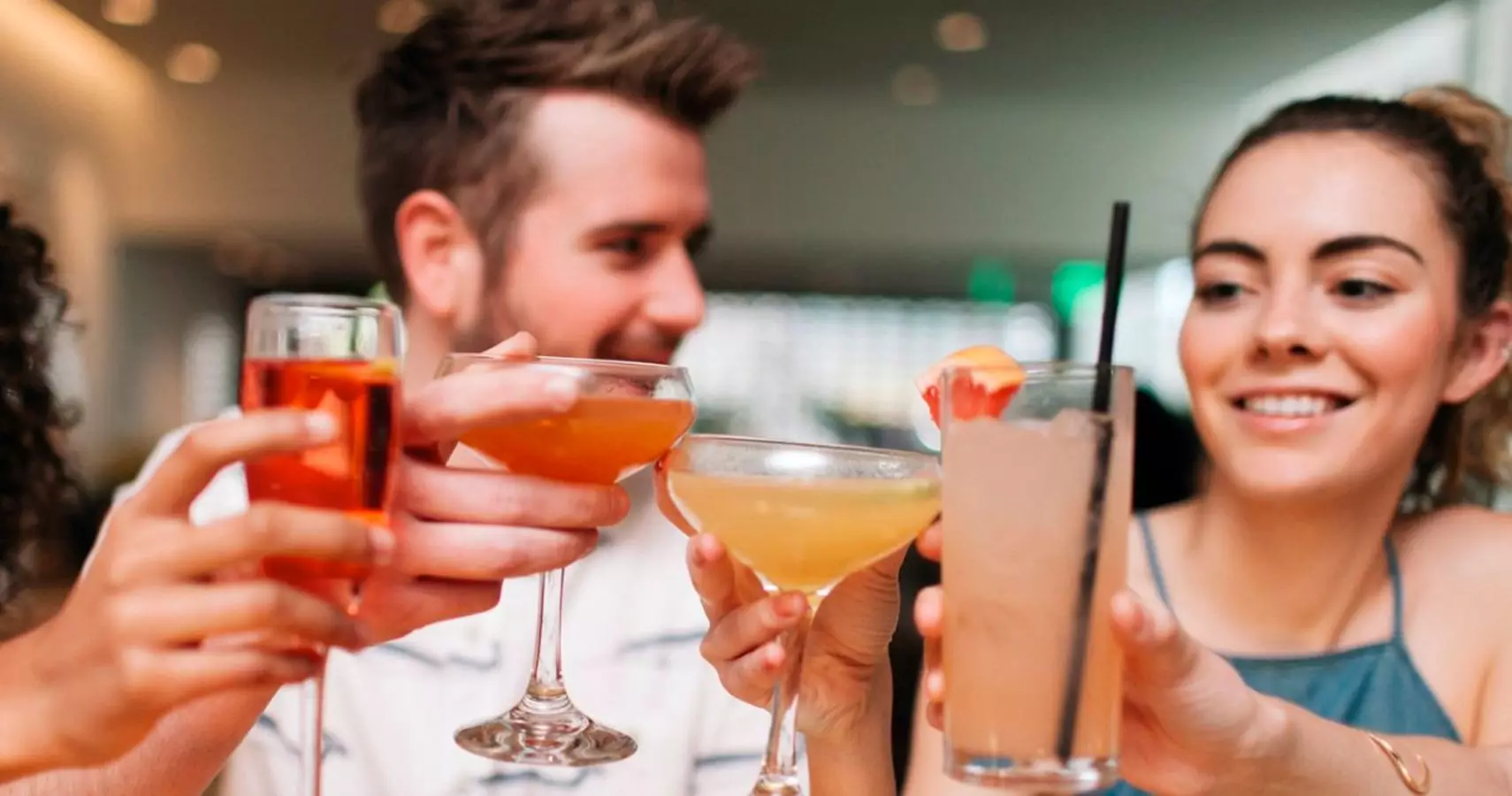 5 formas sorprendentes de que o alcohol cambia a túa personalidade
