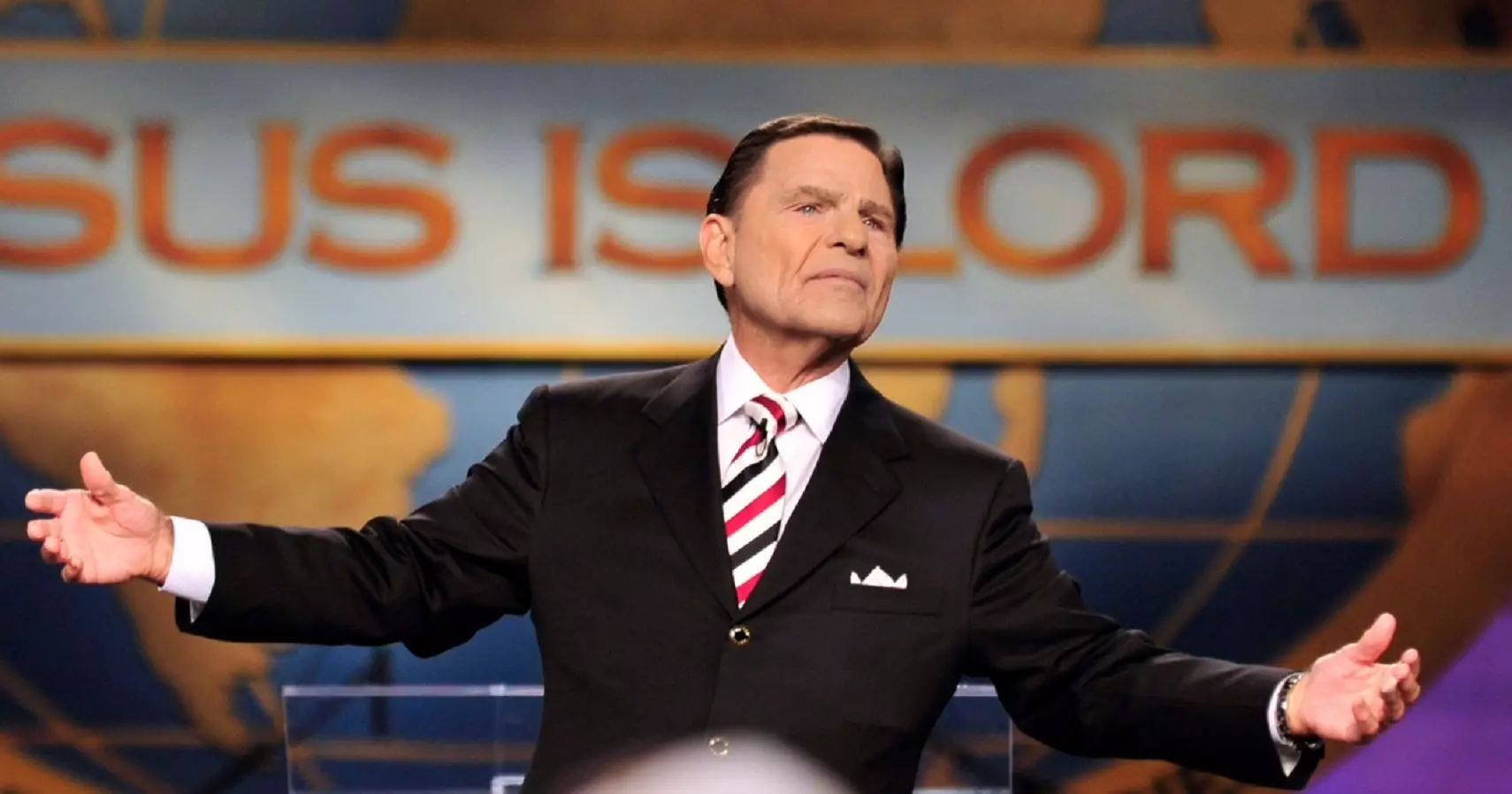 Dit is hoe Kenneth Copeland een van de rijkste auteurs aller tijden werd