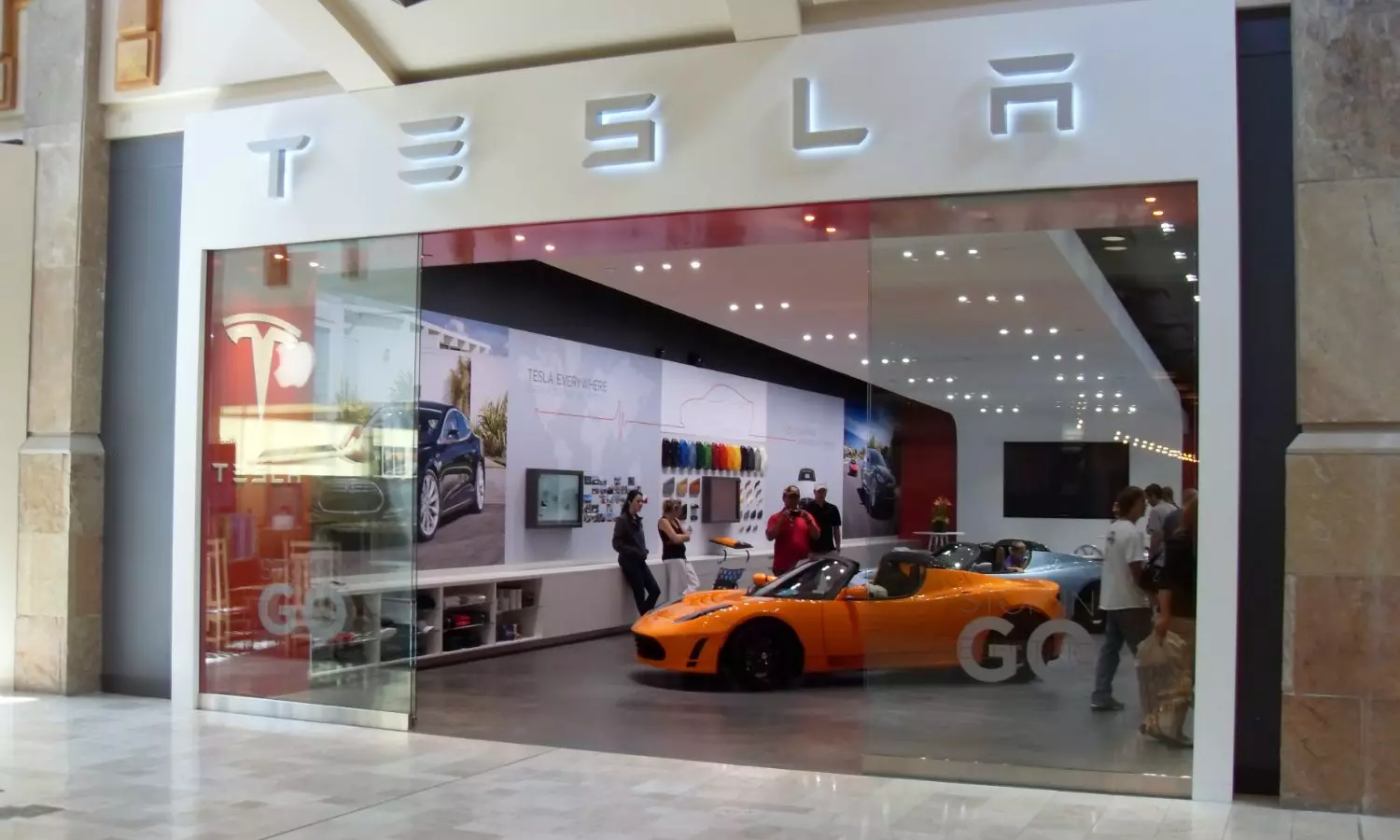 Tesla Motors-ek nola superkargatzen ari den nagusitasun elektrikorako bidea 15186_4