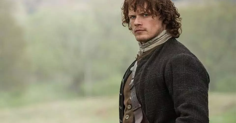 Sam Heughan a James Bond pletykákhoz fordul, és azt mondja, hogy érdekelné a szerep 15660_0