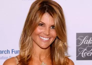 Neto vrednost Lori Loughlin 16086_1