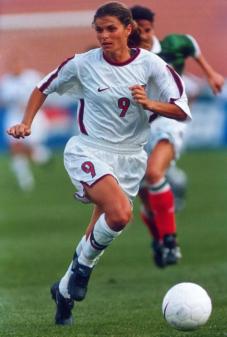 Si Mia Hamm Net Worth 16496_2