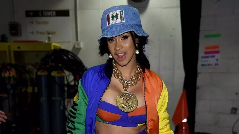 Ibara ryera na karato: Ibintu 10 bihenze cyane Cardi B atunze 16843_12