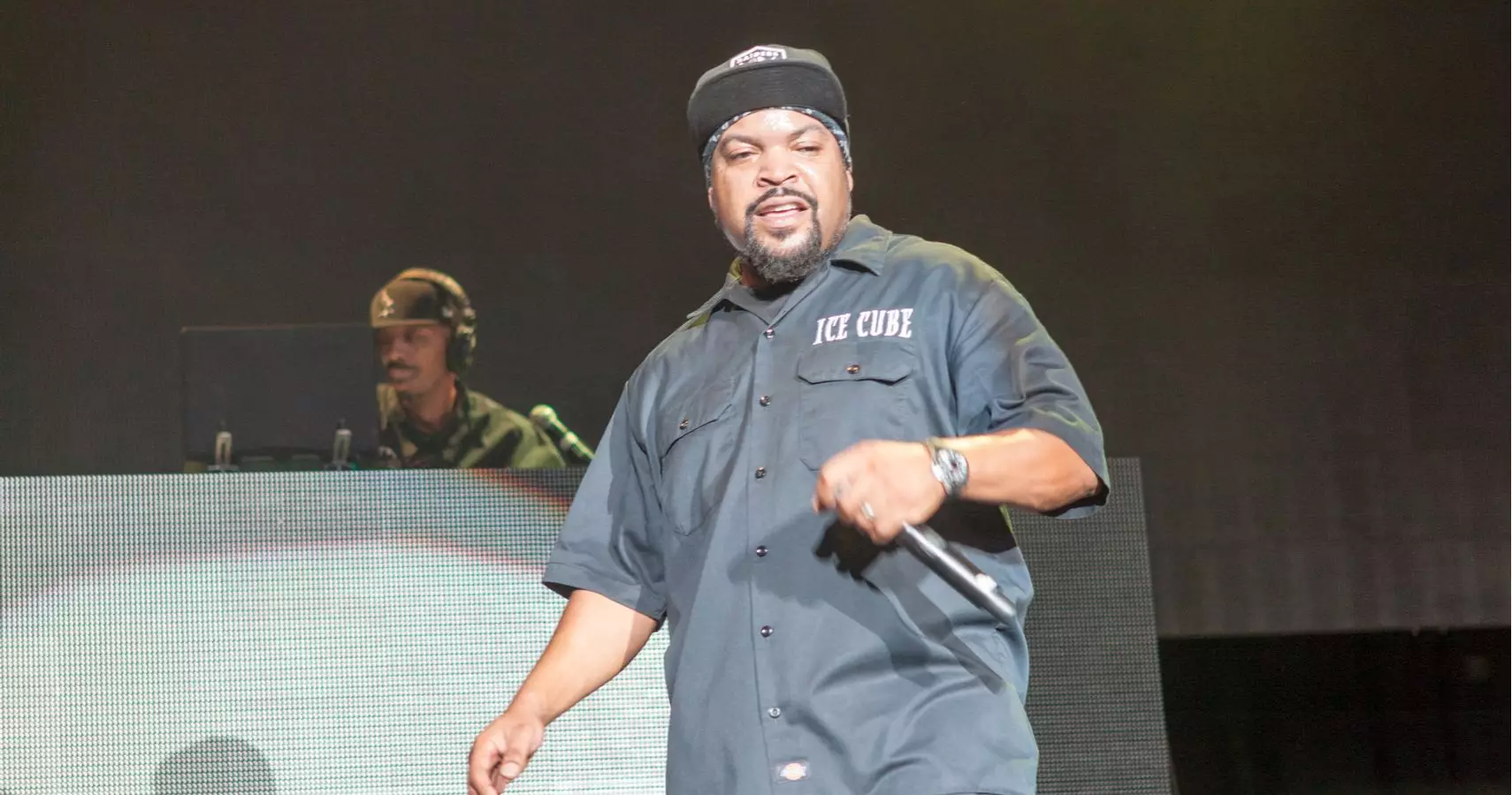 Ukukroba Ngaphakathi kwe-Ice Cube kwi-Marina Del Rey Mansion