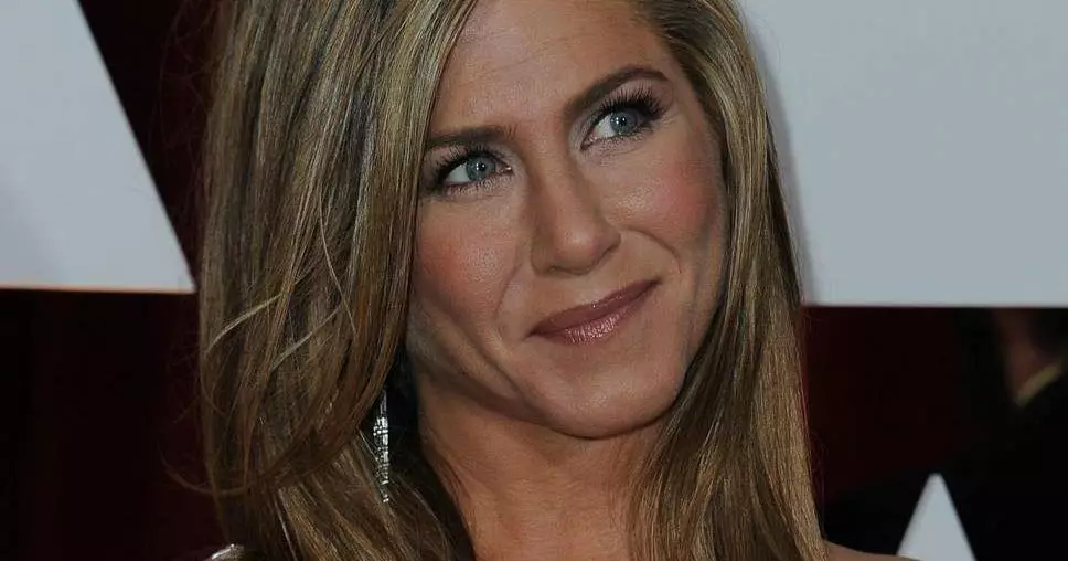 20 foto di Jennifer Aniston che mostrano che ha dieci anni (ma non esattamente Angelina Jolie) 17603_0