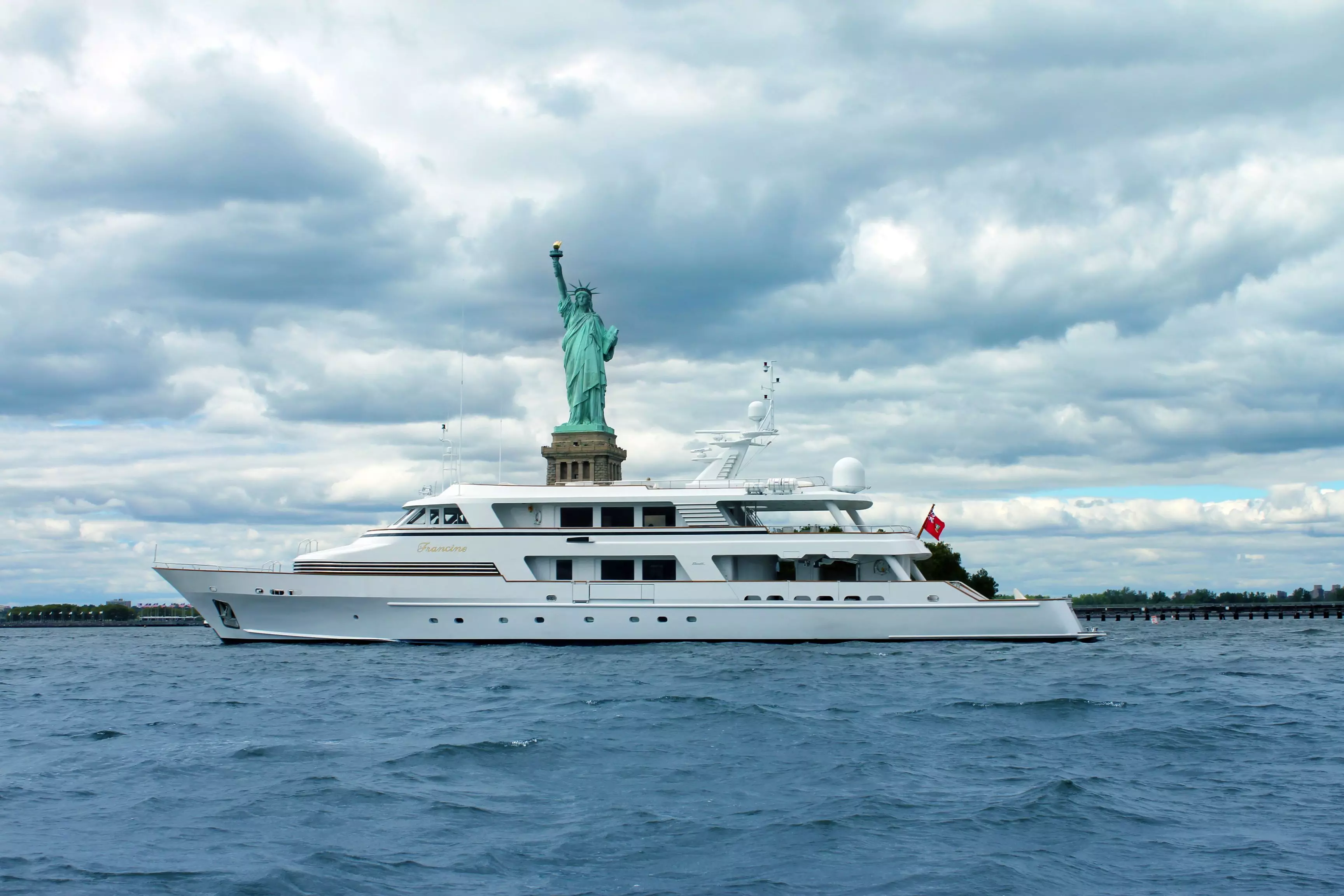 11 Superyachts ที่น่าประทับใจที่สุดสำหรับการขายตอนนี้ 17801_4