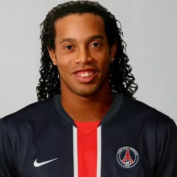 Ronaldinho Agaciro