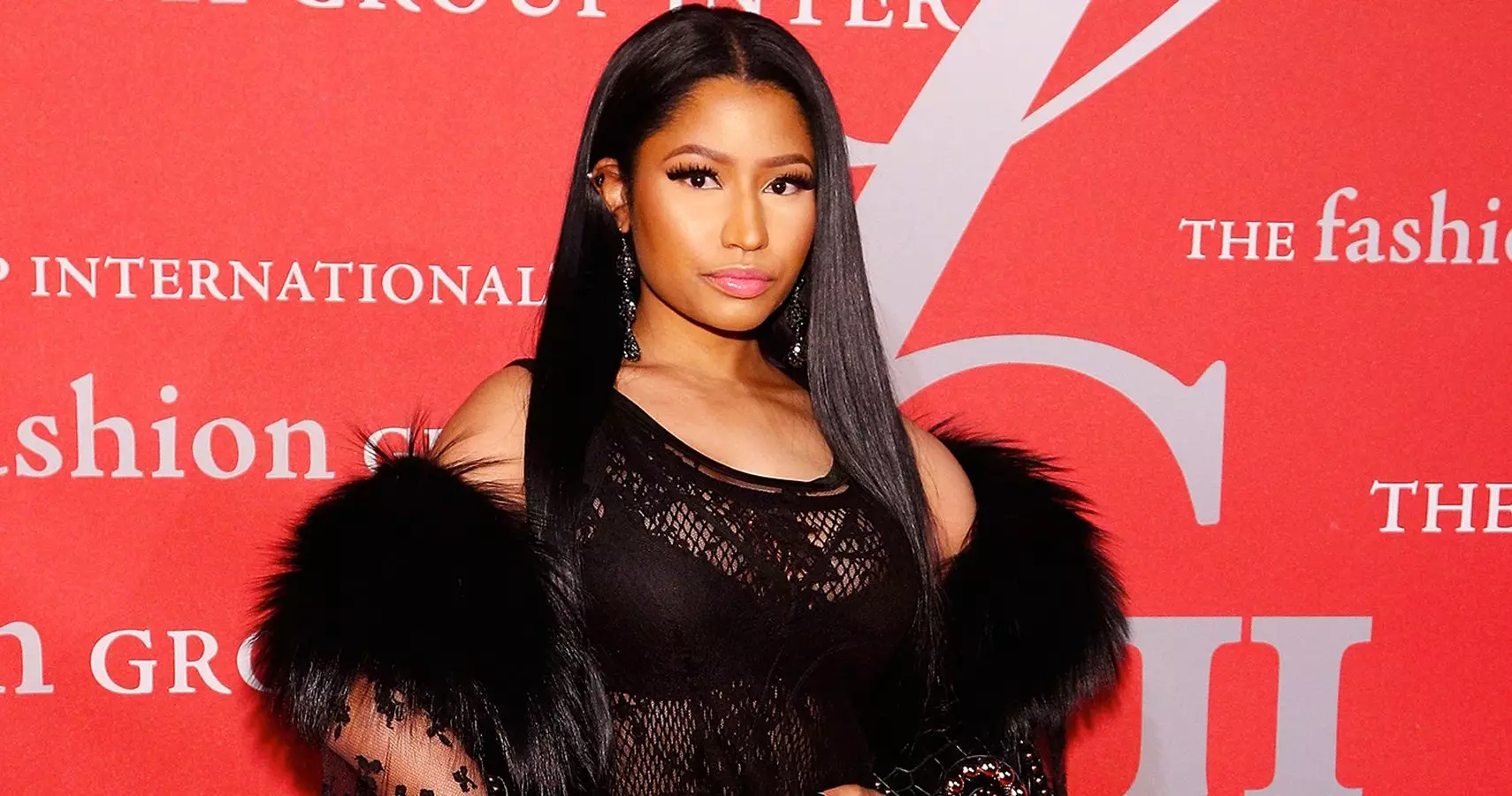 Nicki Minaj Tweets 'Super Bass' Selfies lati Hotẹẹli Yara 19837_0