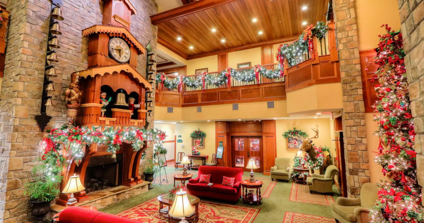 Този хотел в Тенеси празнува Коледа през цялата година 20738_0