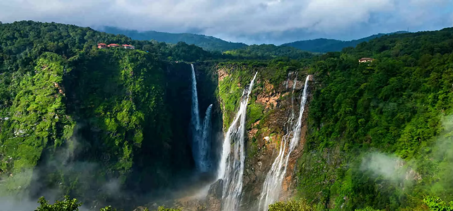 25 de las cascadas más enfermas y dónde tiene que ir la gente para verlas 20928_14