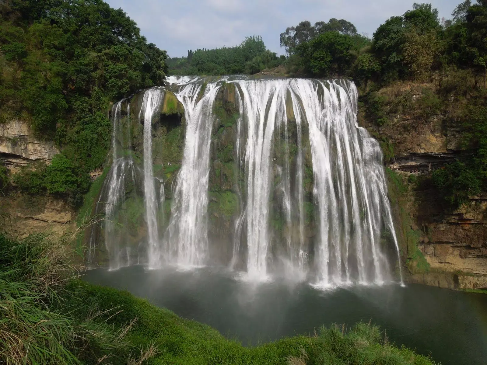 25 de las cascadas más enfermas y dónde tiene que ir la gente para verlas 20928_18