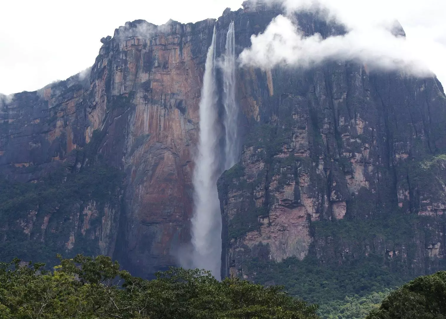 25 de las cascadas más enfermas y dónde tiene que ir la gente para verlas 20928_9