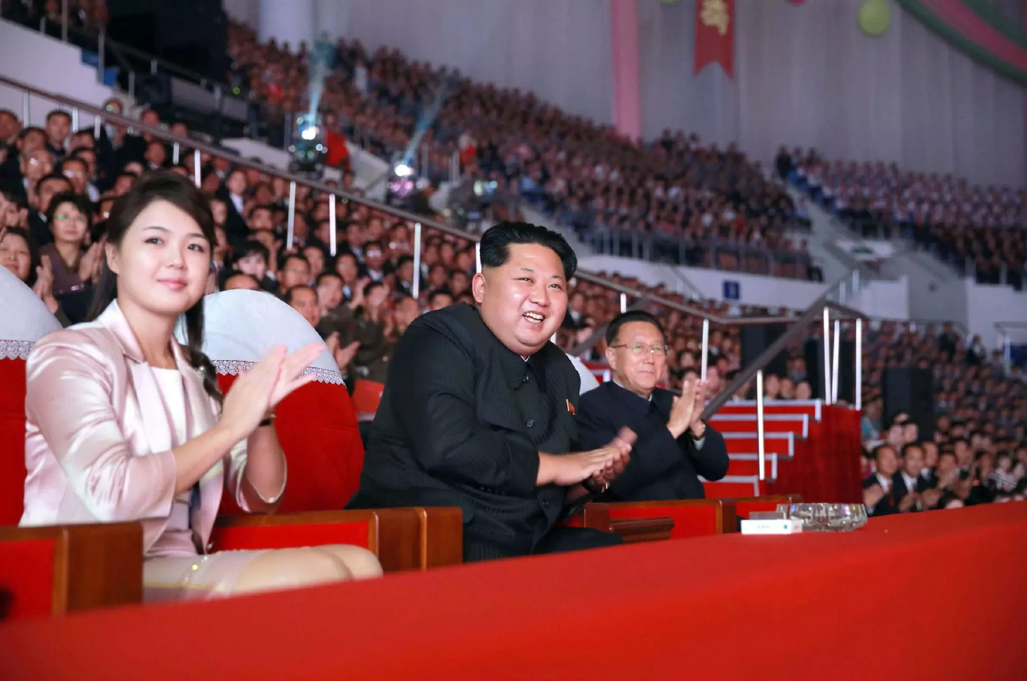 20 règles spéciales que Kim Jung Un fait suivre aux femmes de son entourage 22037_11