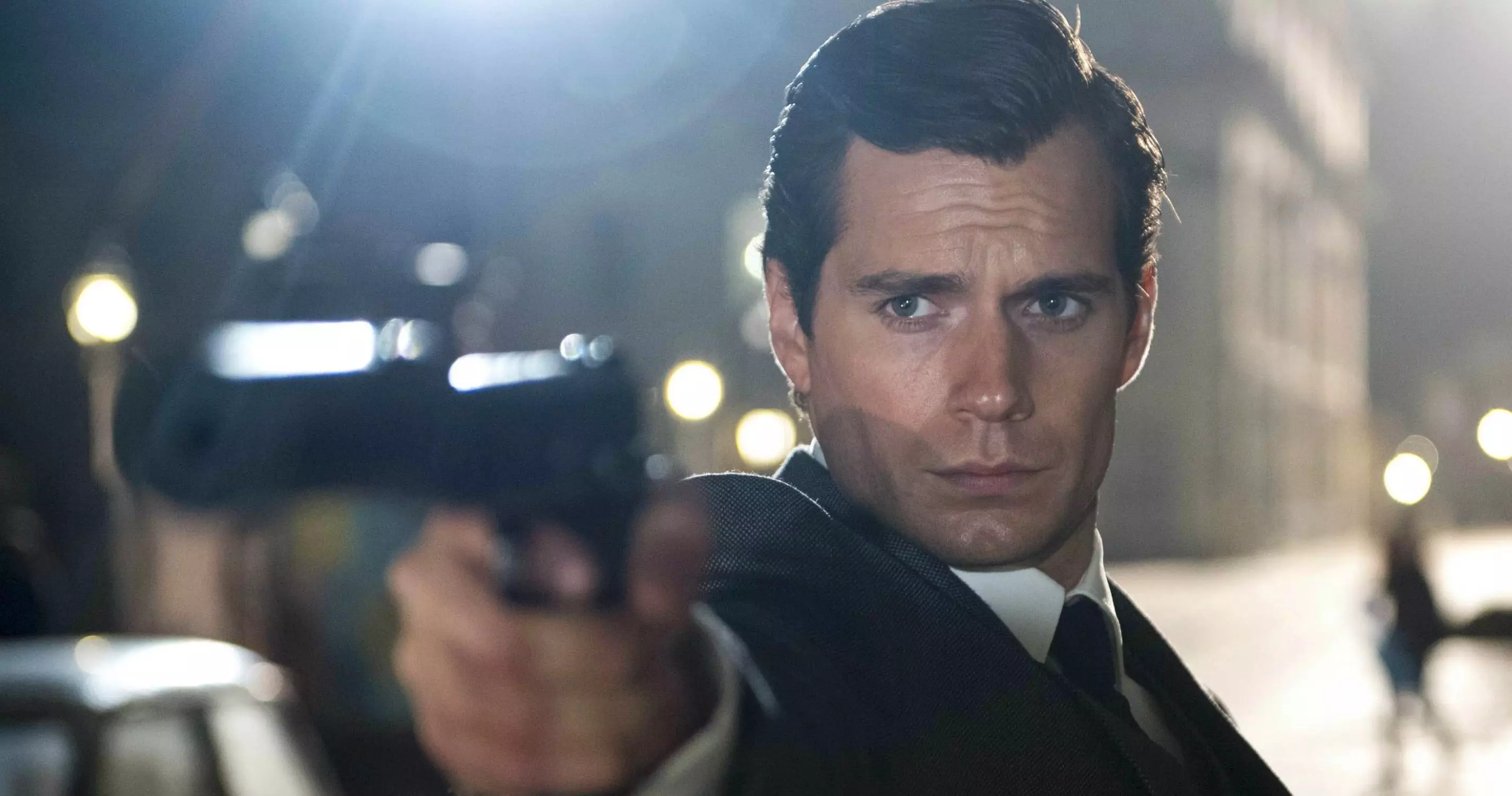 Henry Cavill Nyebutkeun Anjeunna kukituna 'Cinta' maén James Bond 23230_0