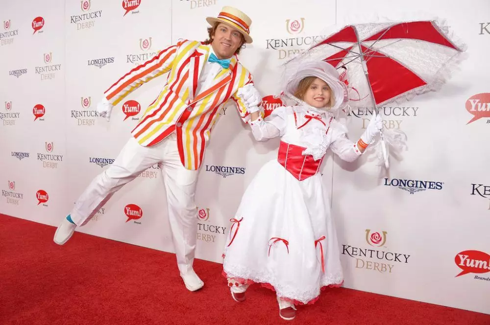10 nejbláznivějších outfitů Kentucky Derby všech dob 23433_7