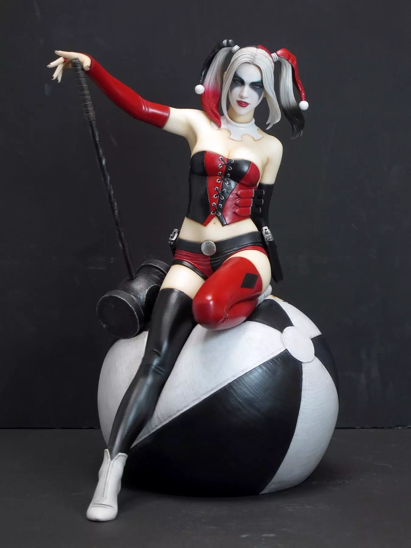 15 Biratangaje Harley Quinn Reba Guhitamo Muri iyi Halloween 26303_17