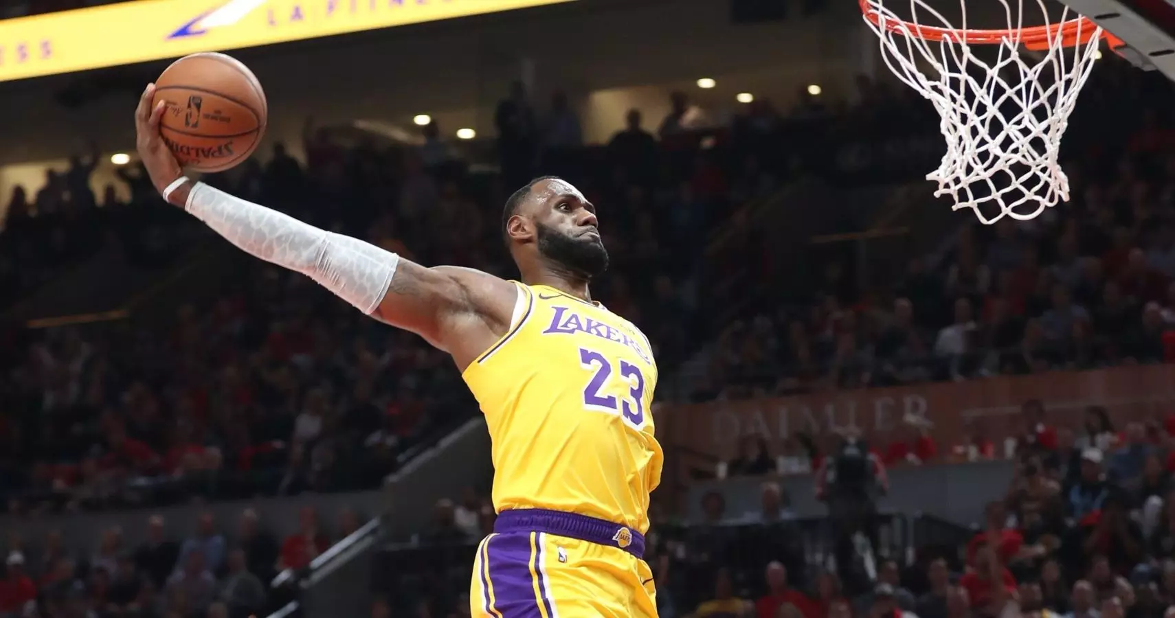 LeBron James স্পেস জ্যাম 2 ট্রেলার লঞ্চ হওয়ার সাথে সাথে রেড সোক্সের সাথে সম্পদ বৃদ্ধি করেছে 2645_0