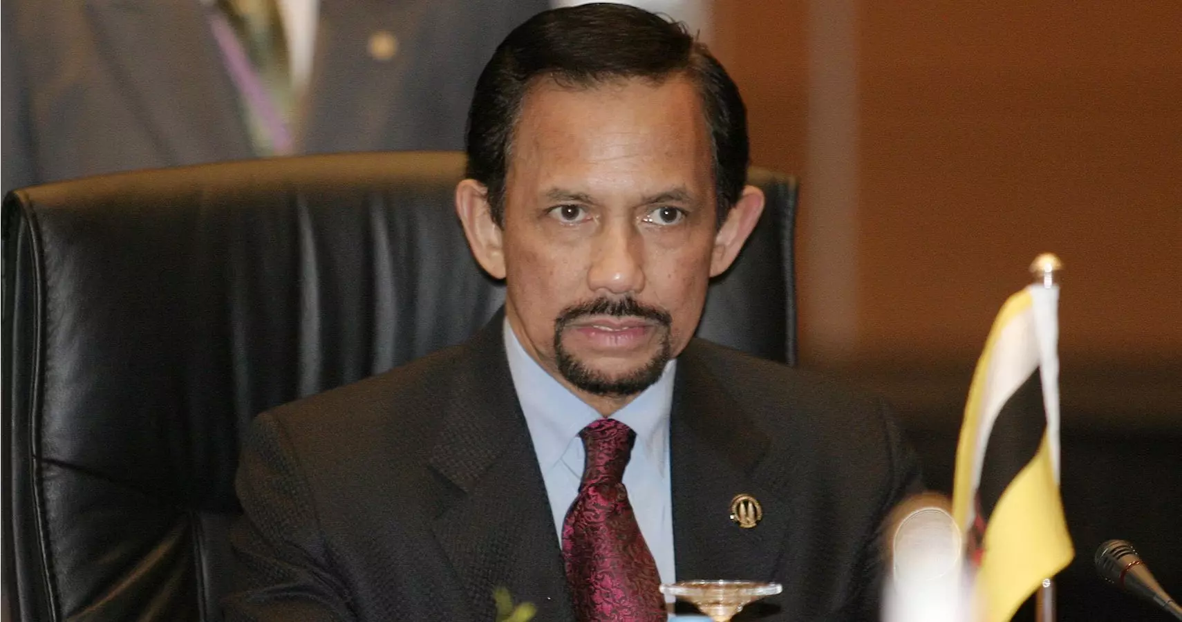 Piiluge Brunei sultani Hassanal Bolkiahi hiiglaslikku impeeriumi