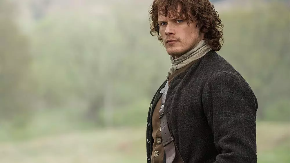 Ogni membro del cast di Outlander's Net Worth 28397_12