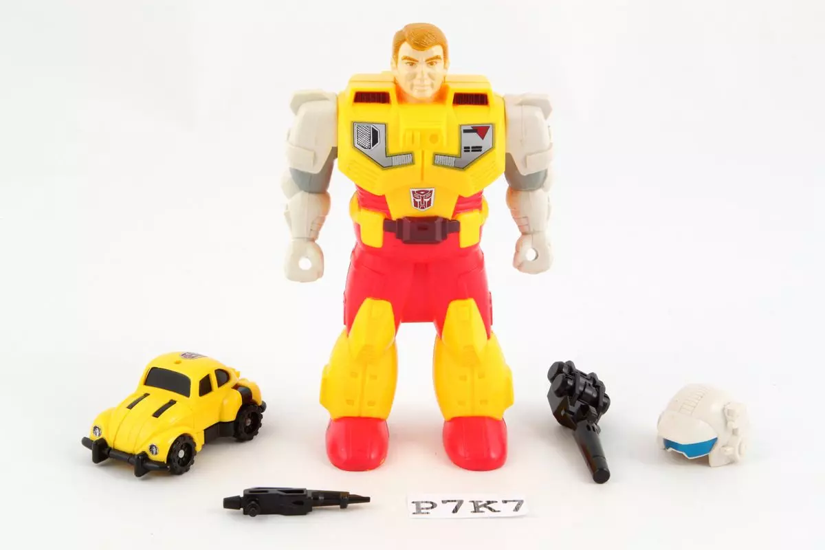 15 Yam Koj Tsis Paub Txog Transformers' Bumblebee 28639_13