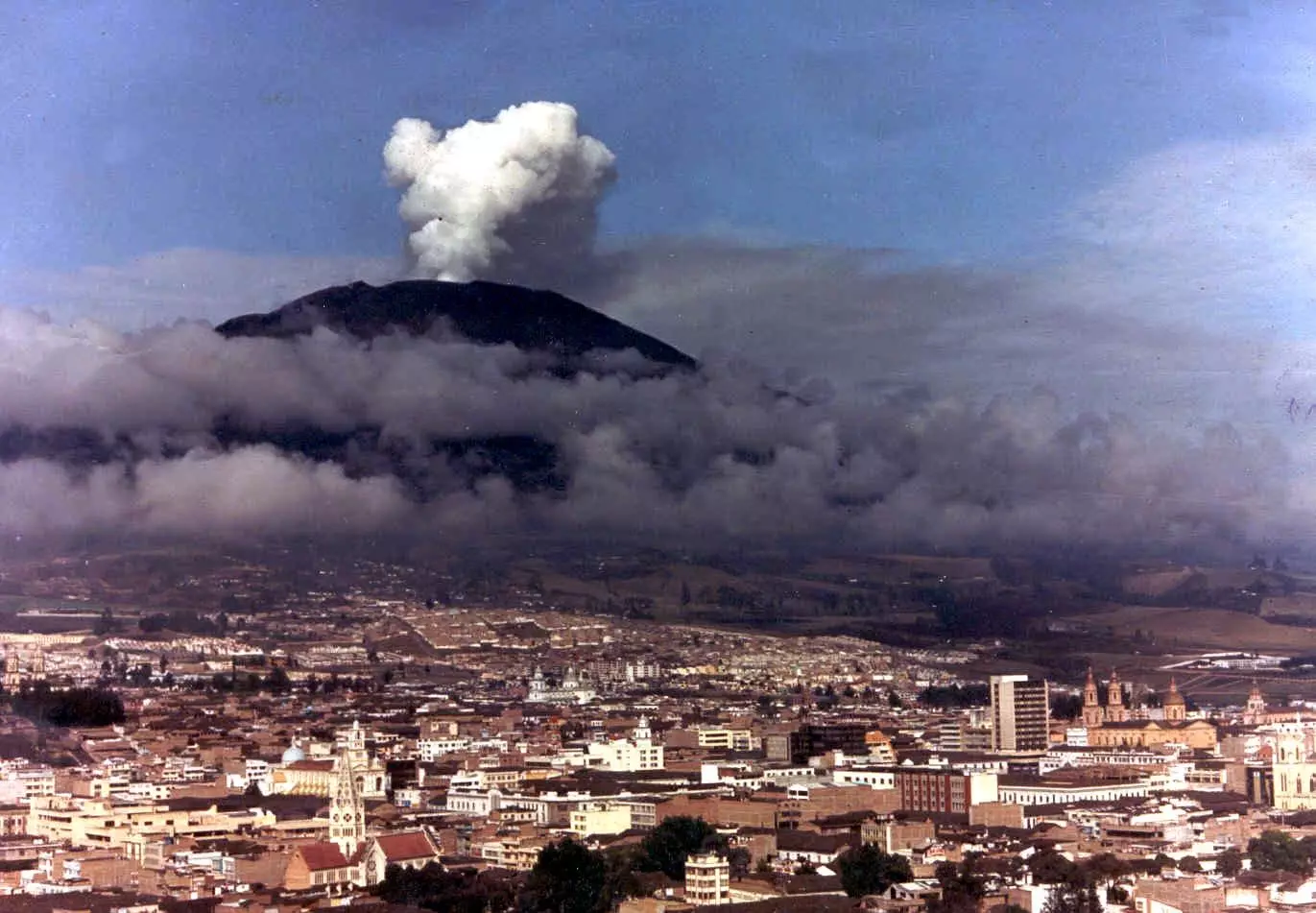 12 volcanes que pronto entrarán en erupción 28673_12