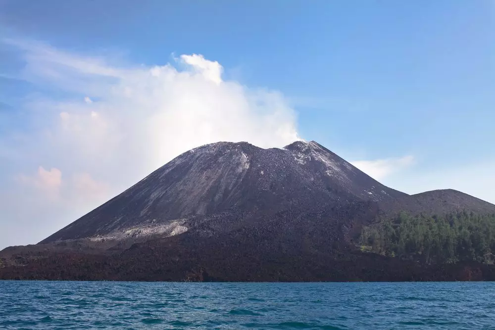 12 volcanes que pronto entrarán en erupción 28673_6