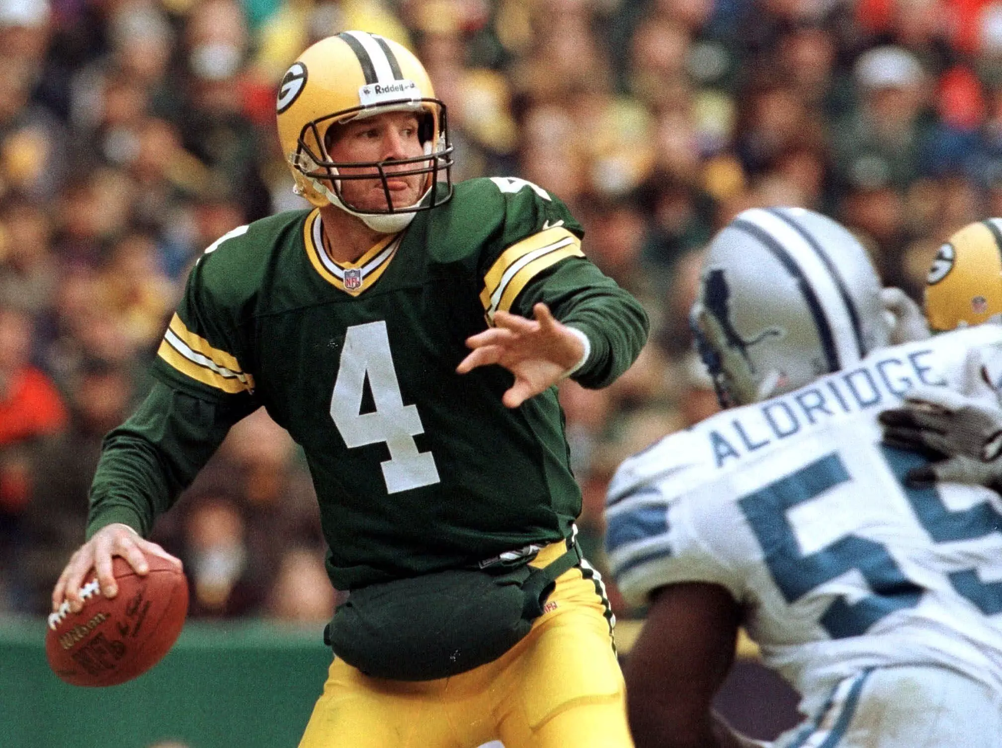 Top 10 Quarterbacks ដ៏អស្ចារ្យបំផុតនៅក្នុងប្រវត្តិសាស្រ្ត NFL 28971_9