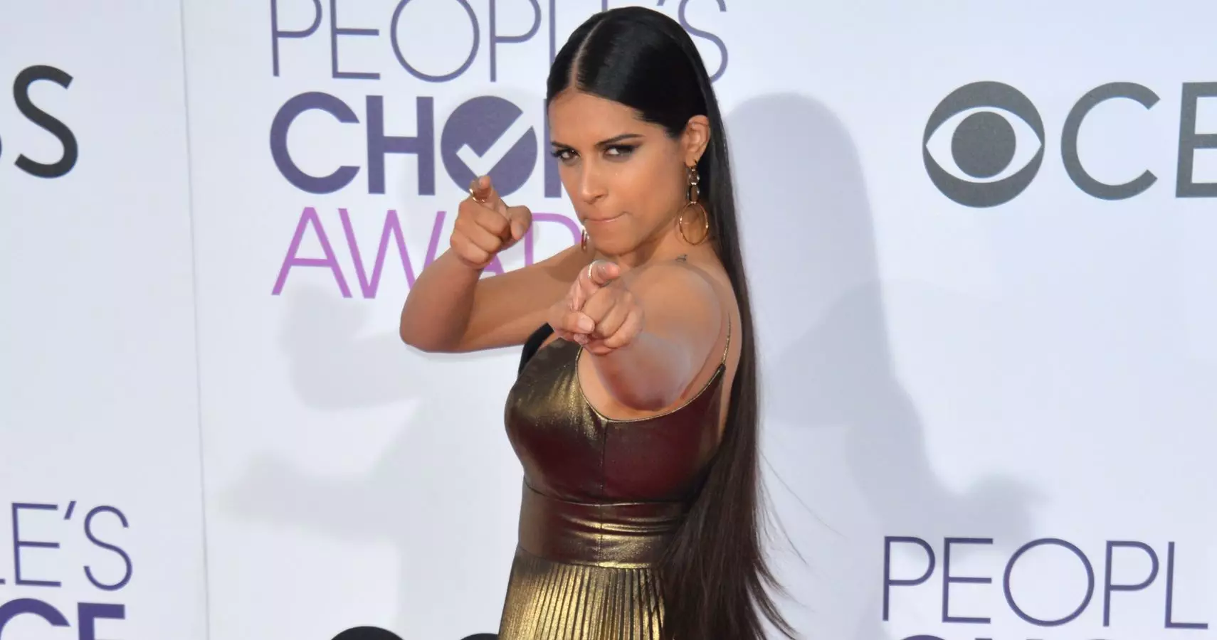 Superwoman: Çawa Lilly Singh Bû Yek ji Dewlemendtirîn YouTubekerên Hemî Demê