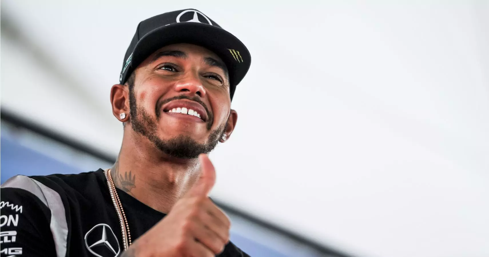 Lewis Hamiltonen zazpi aldiz F1 txapeldunaren erloju bildumaren barruan