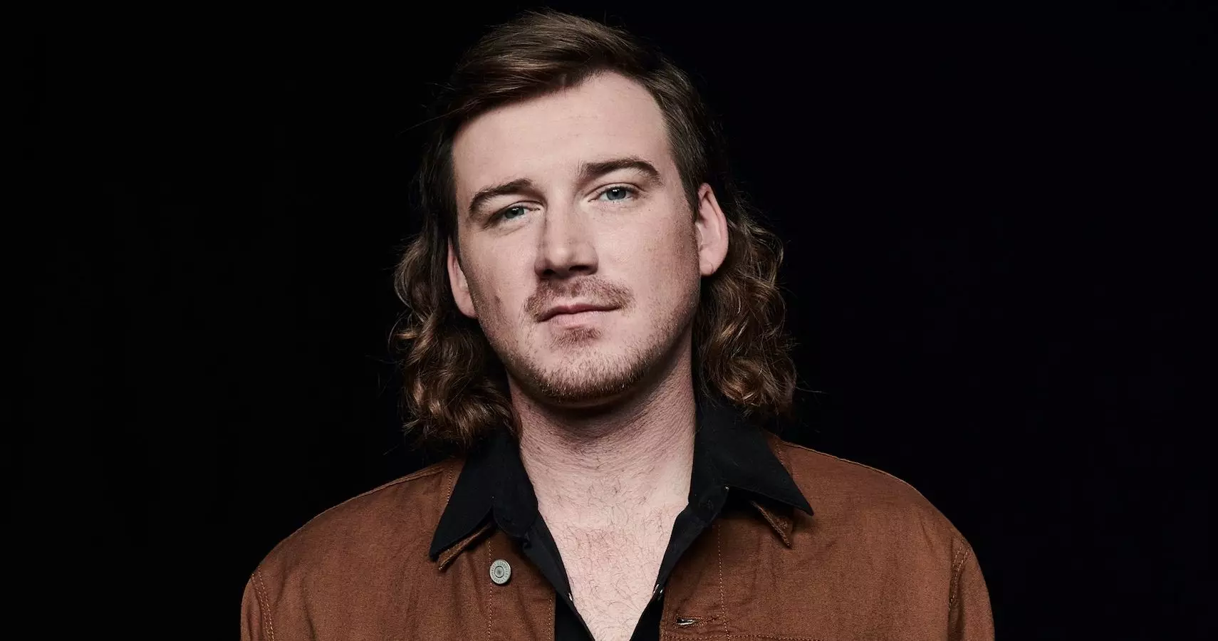 Country Star Morgan Wallen skorst fan label foar rasistyske slûs