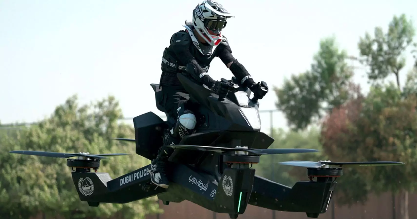 Polisi Dubai Saiki Latihan Nunggang Motor Mabur 30191_0