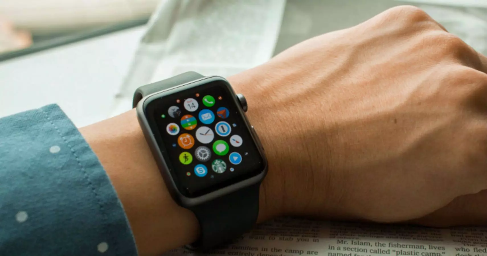 Rimè: Apple Watch Seri 4 Pou jwenn pi gwo ekran ak lòt mizajou remakab 30236_0