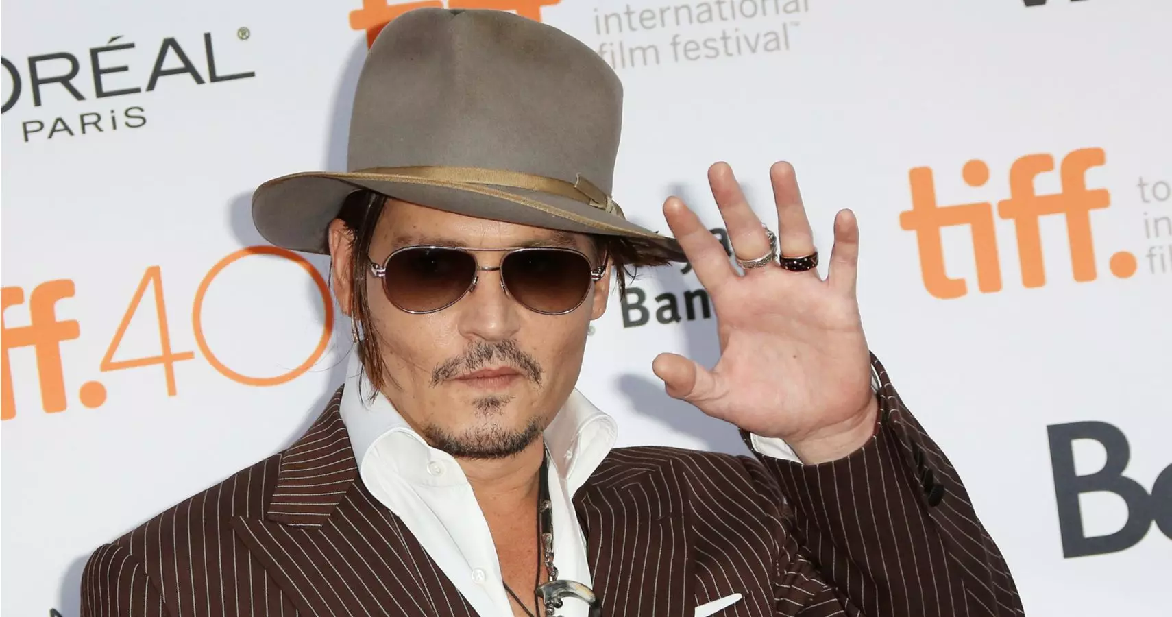 Ny fomba fiainan'ny Pirate: fomba 10 ahazoana vola sy nandaniany ny 200 tapitrisa dolara an'i Johnny Depp