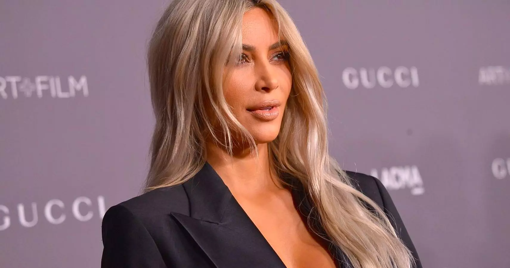 La Kovro de Vogue India de Kim Kardashian ekfunkciigas debaton 30774_0