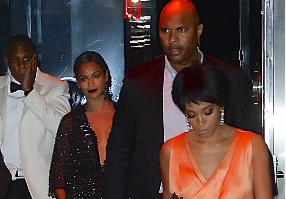 10 possibles raons per les quals Solange Knowles va colpejar Jay-Z 31036_0