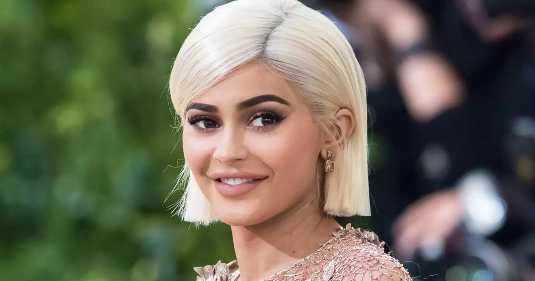 Η Kylie Jenner γέννησε κοριτσάκι 31102_0