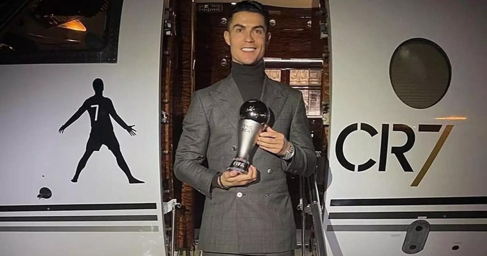CR7 õhuarsenal: pilguheit Cristiano Ronaldo eralennukitele 3120_0