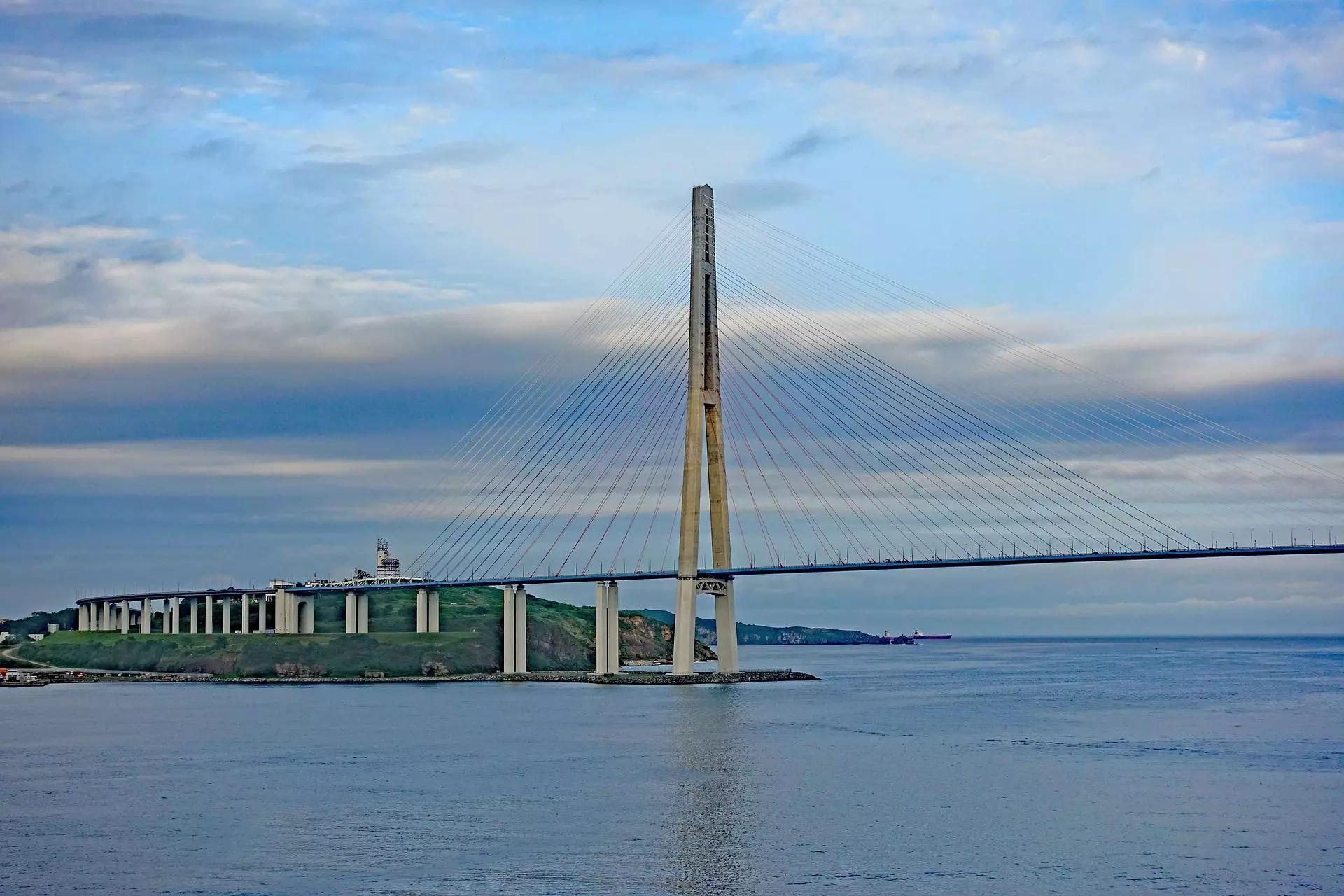 Por que a ponte de um bilhão de dólares da Rússia foi considerada um projeto de vaidade