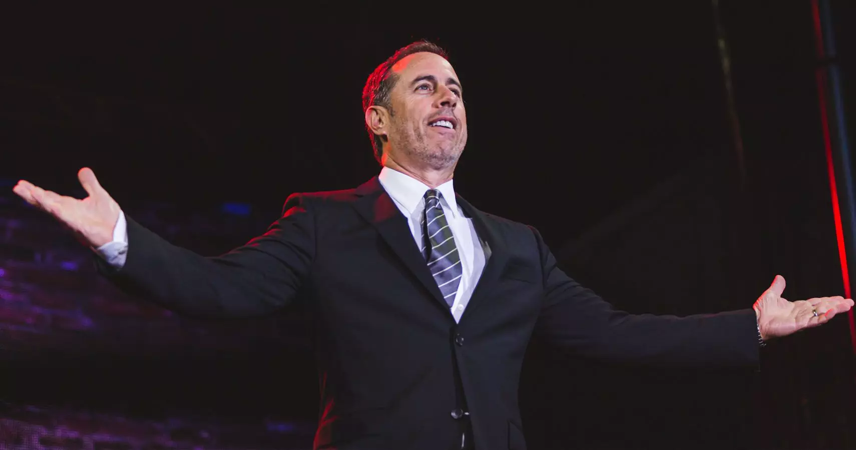 ကမ္ဘာ့အချမ်းသာဆုံး ဟာသသရုပ်ဆောင် Jerry Seinfeld ၏ $950 million အတွင်းပိုင်းကို ကြည့်ရှု