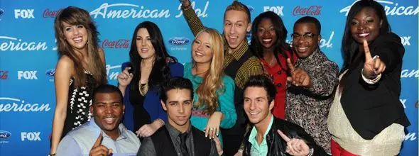 Topowe gwiazdy „American Idol” błyszczą dzięki niektórym klasykom Motown 32434_0