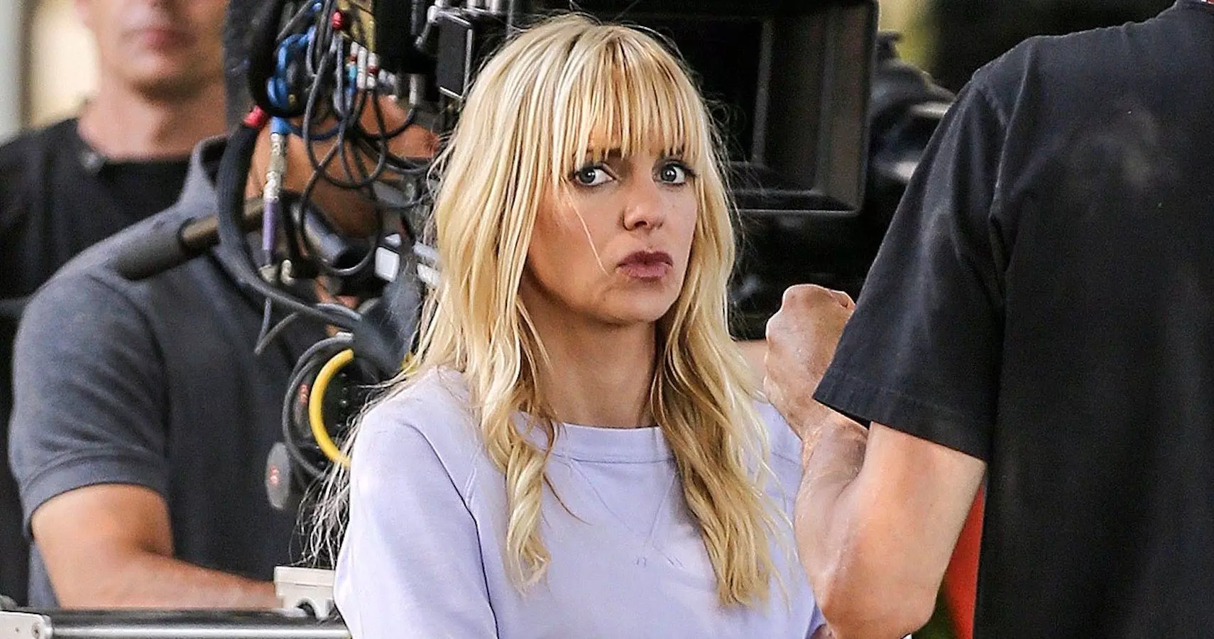 Mamm Star Anna Faris Blieder Serie Virum Saison 8 Shooting fänkt 33089_0