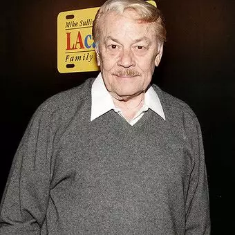 Dr Jerry Buss netto waarde