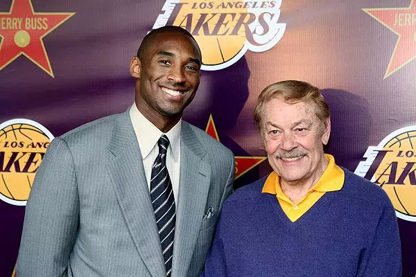 Dr Jerry Buss มูลค่าสุทธิ 3346_2