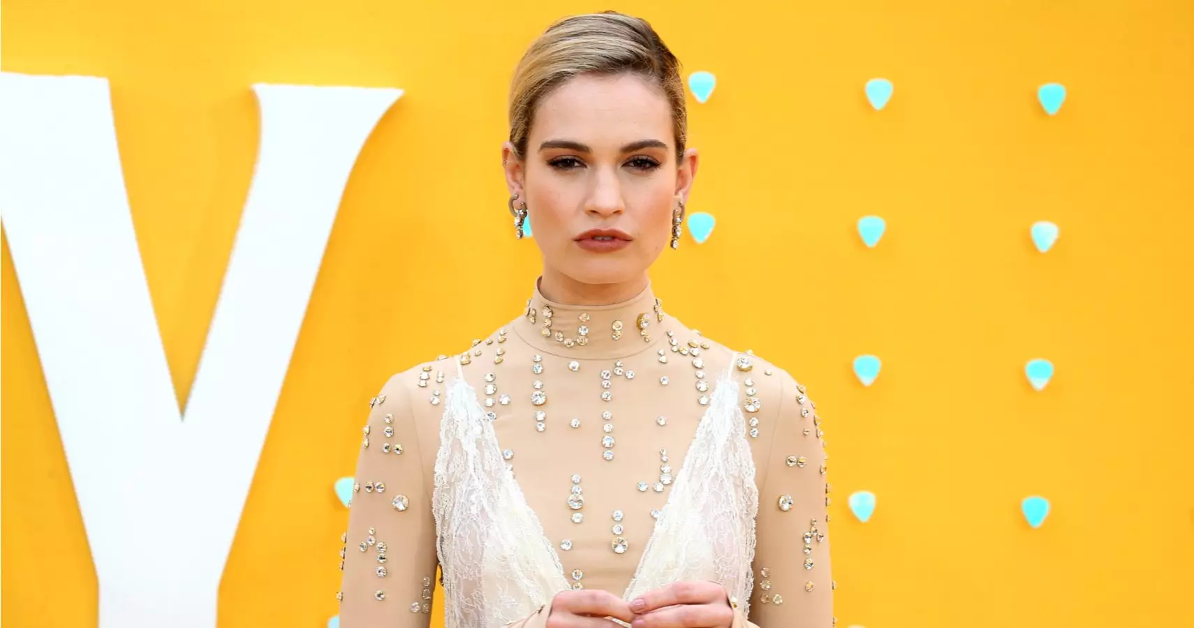 Voici les 10 tenues de tapis rouge les plus chères et les plus époustouflantes de Lily James