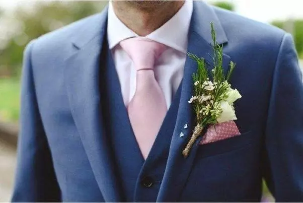 Kontrolný zoznam: 15 vecí, ktoré by mala mať každá nevesta vo svoj svadobný deň (a 15 ženích) 33689_13