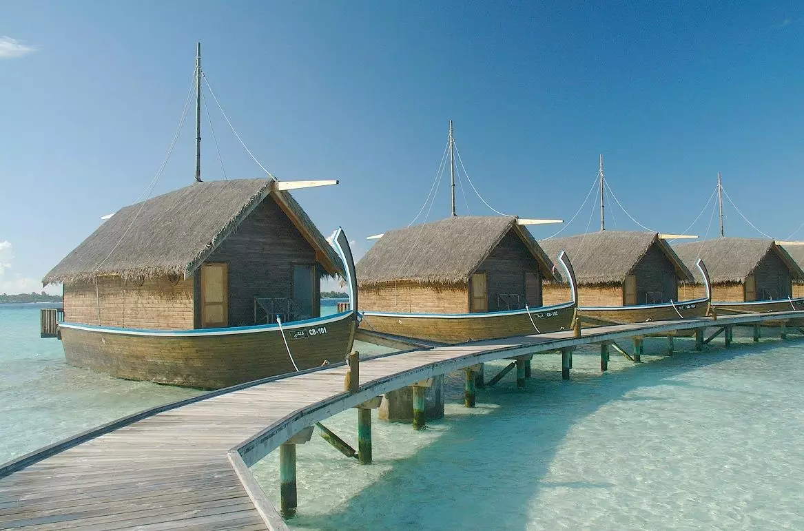 10 Mabungalows Opitilira Madzi Mudzafuna Kukhalamo! 34277_5